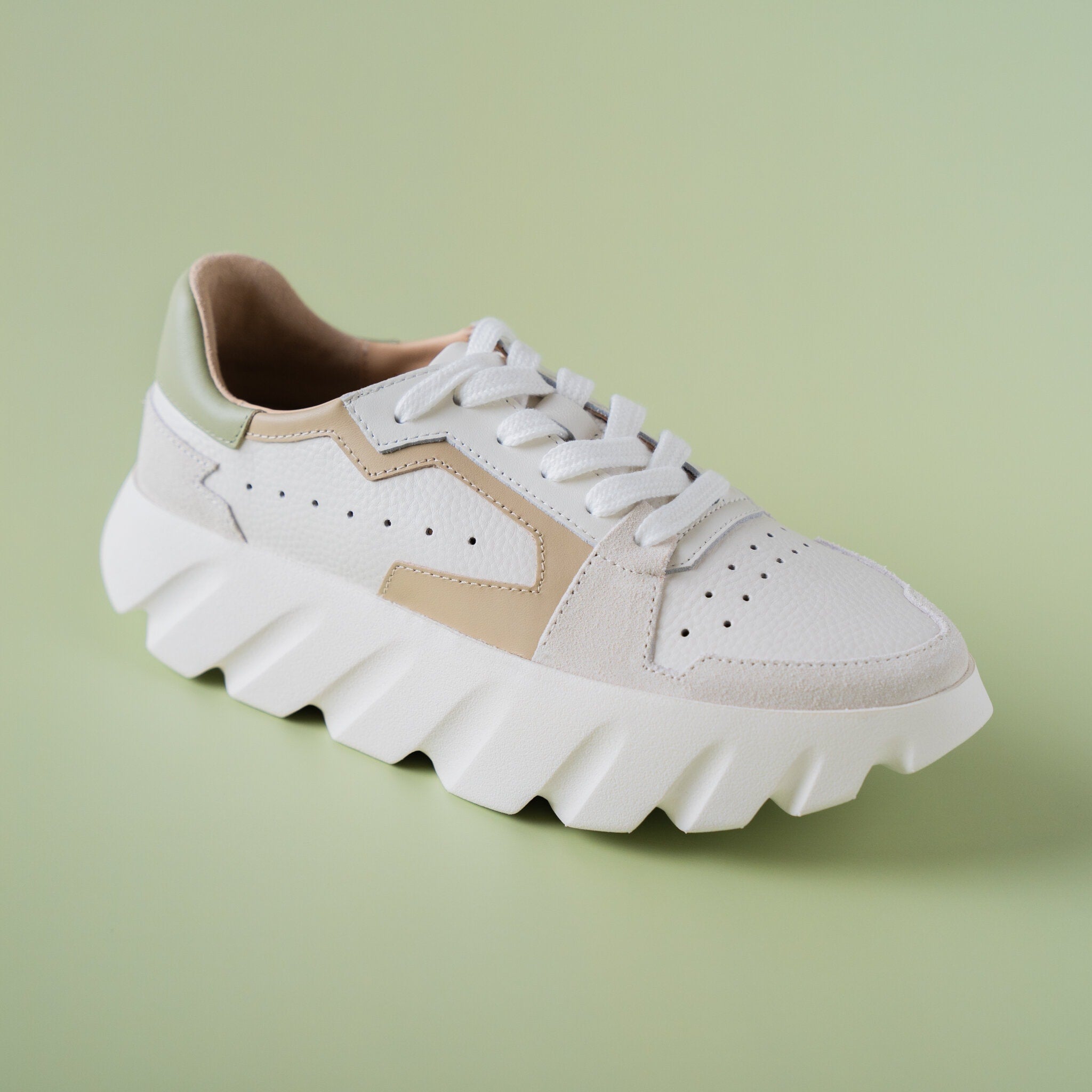 Shop Boutique Womens Shoes & Accessories Online | Plum Bottom