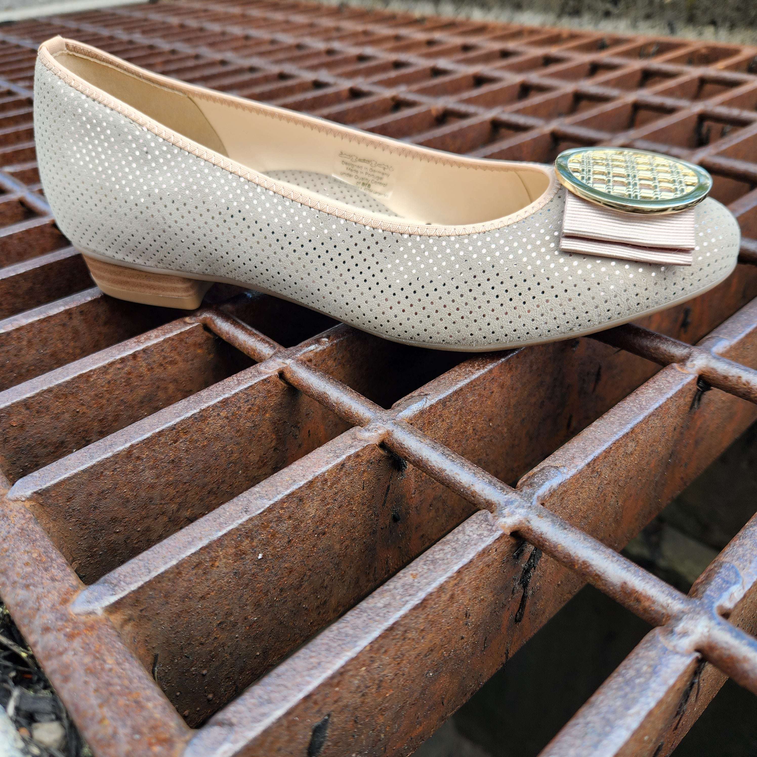 Flats – Plum Bottom